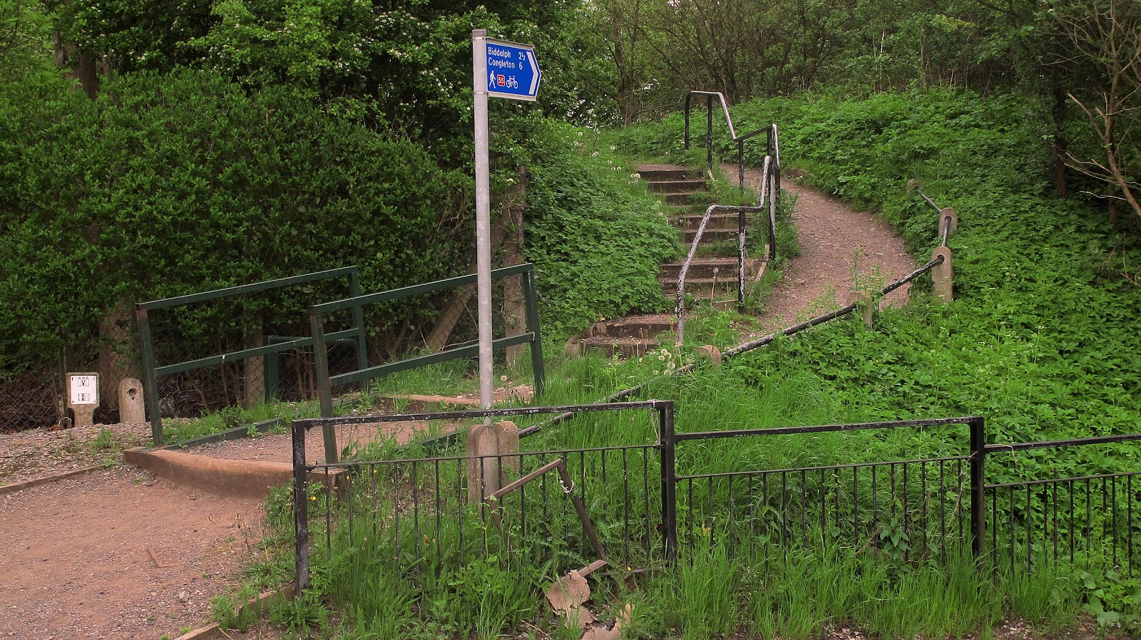 Two Wheels and a Camera: Biddulph Valley Way