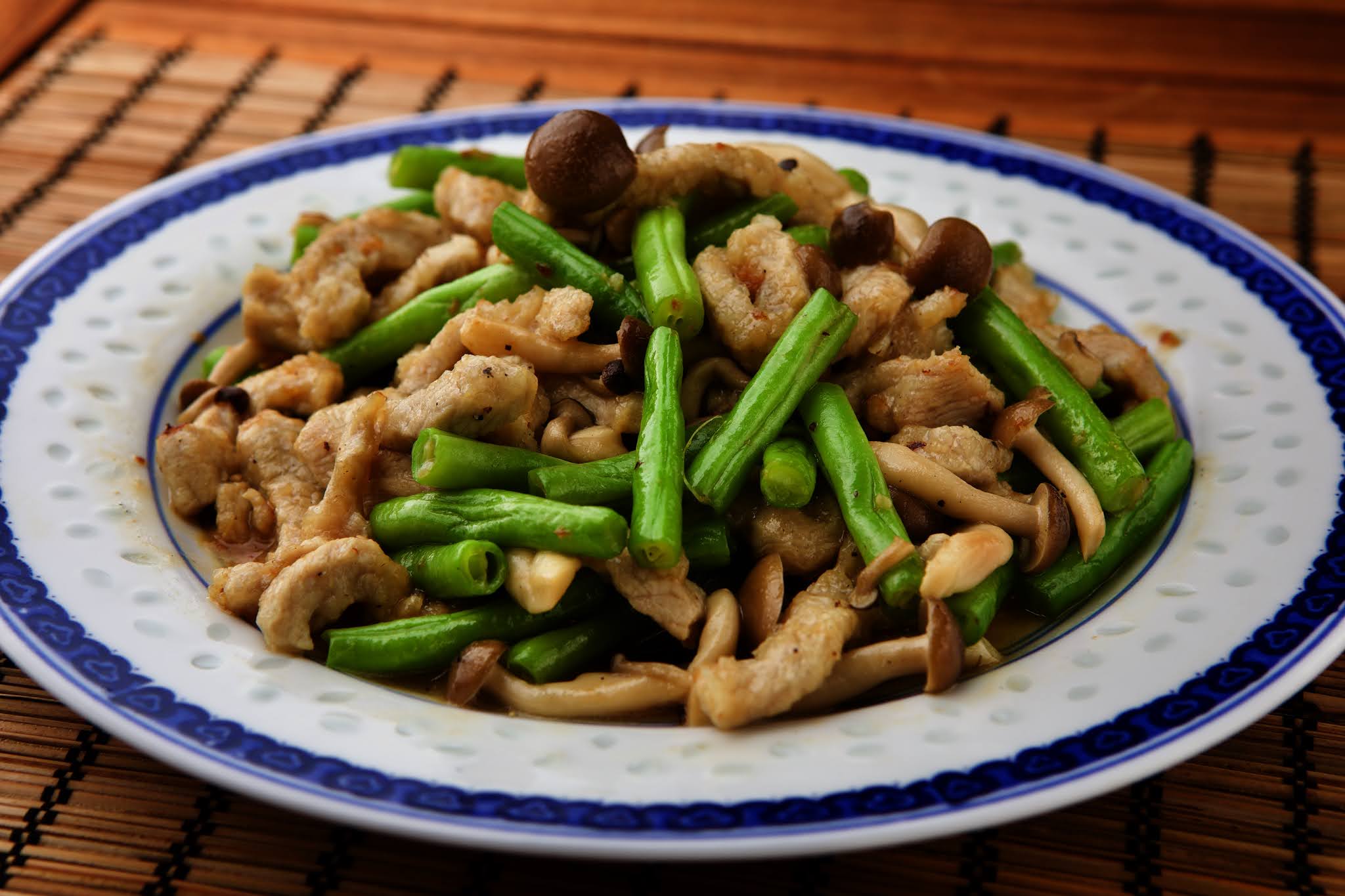 OISHII!: Lean Pork with String Beans