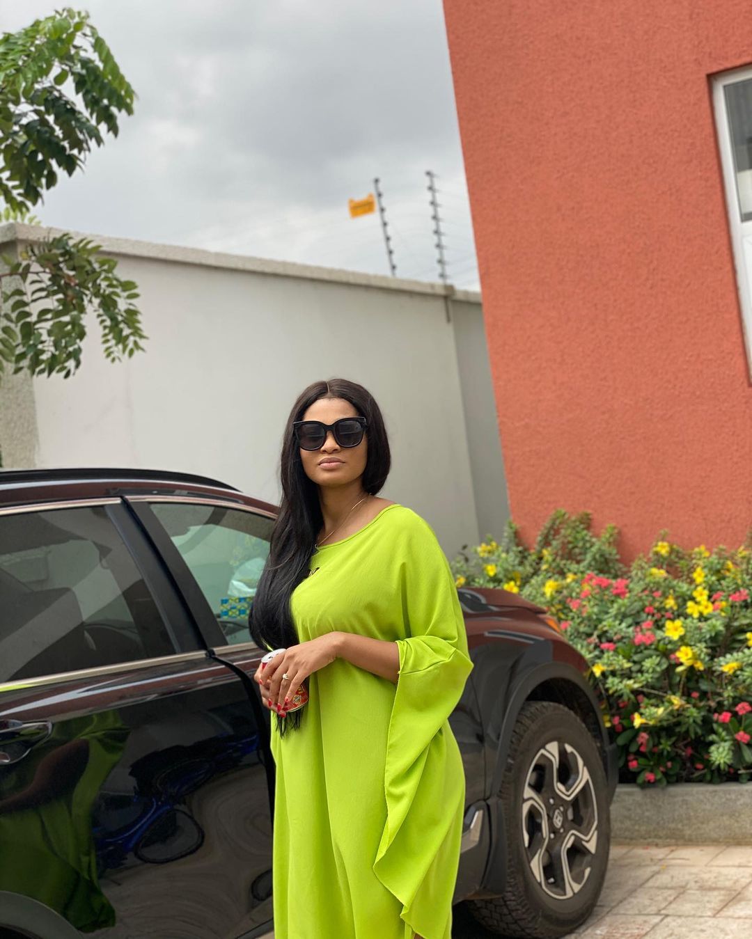 Pictures of Habiba Sinare car...