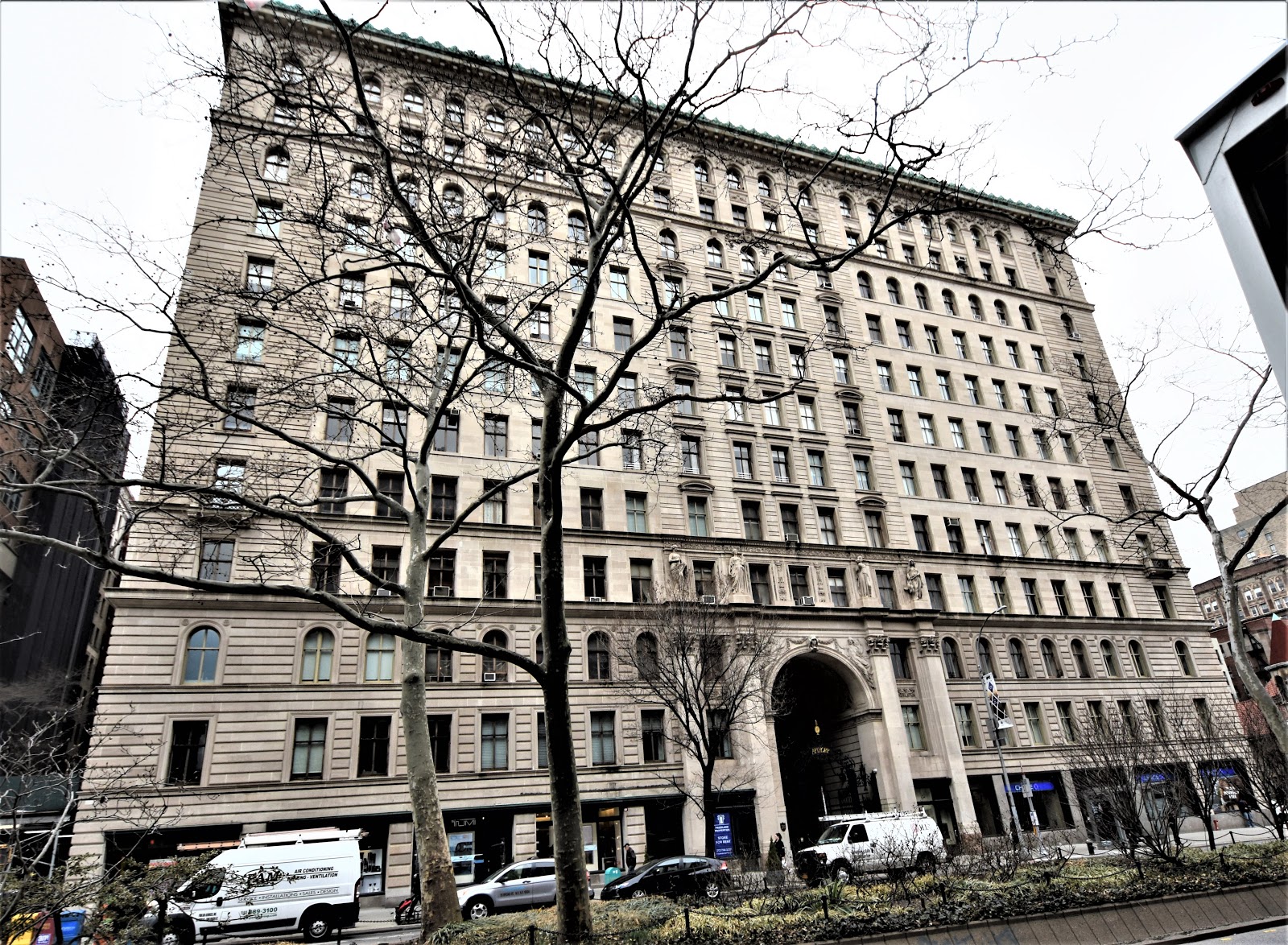 Daytonian in Manhattan: The Apthorp Apartments - 2201-2219 Broadway