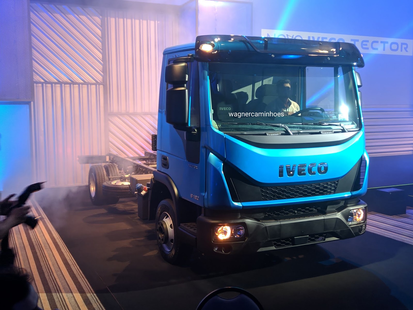 wagnercaminhoes: Linha Iveco Tector renovada e ampliada