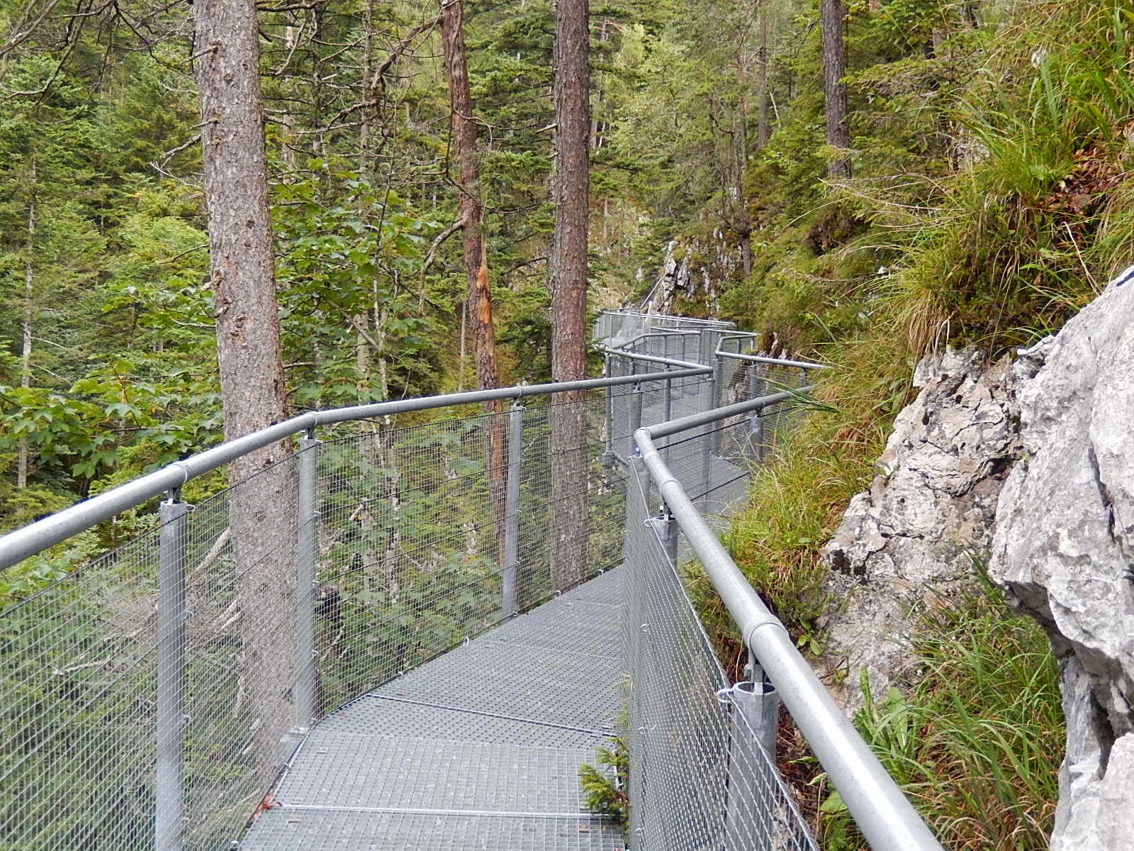 Der Wanderfreund: Wanderung Mittenwald Leutascher Geisterklamm ...