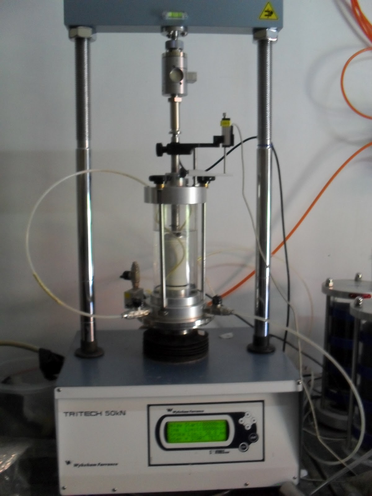Lab Uji Material ITS: Triaxial