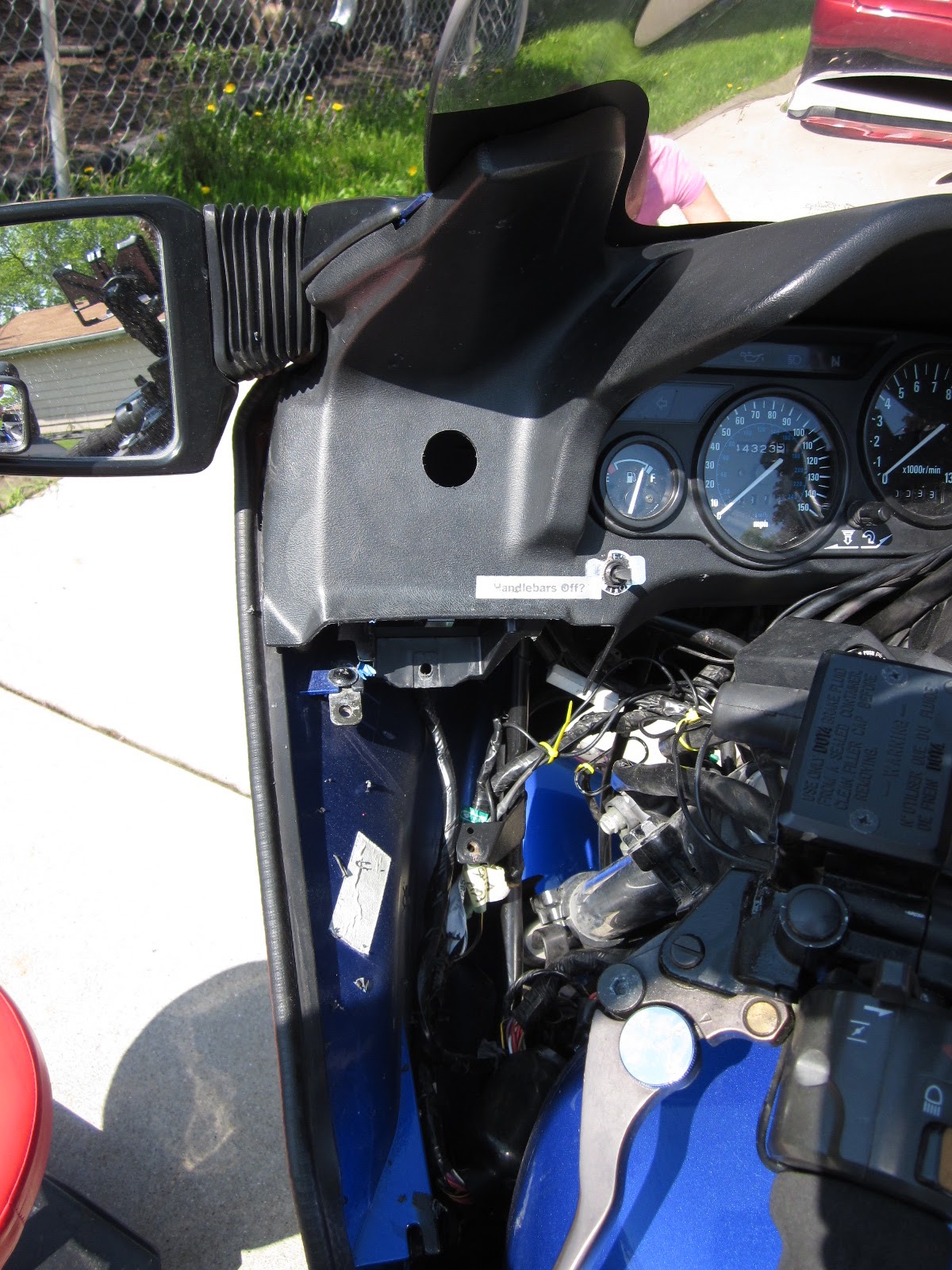 C10 Farkles, Repairs and Tips: Adding Power Outlet to Dash