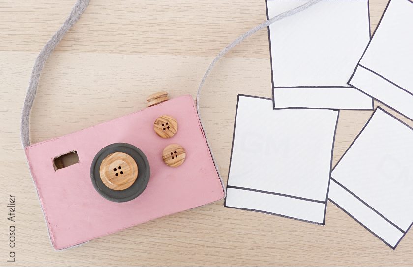 CÁMARA DE FOTOS DE JUGUETE RECICLANDO | La Casa Atelier