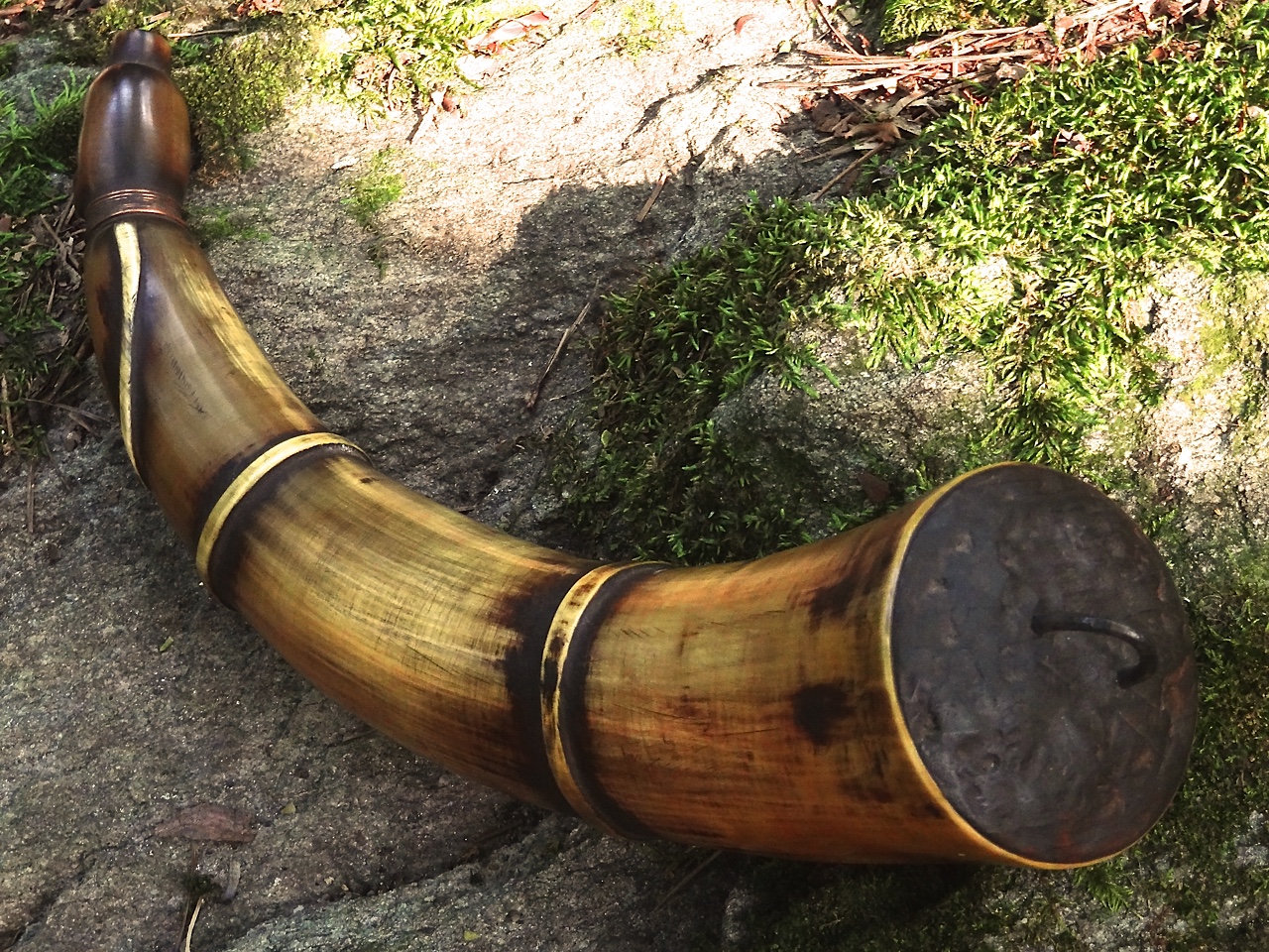 Contemporary Makers: Indian Powder Horn by Mike Hawkins from the Gary ...