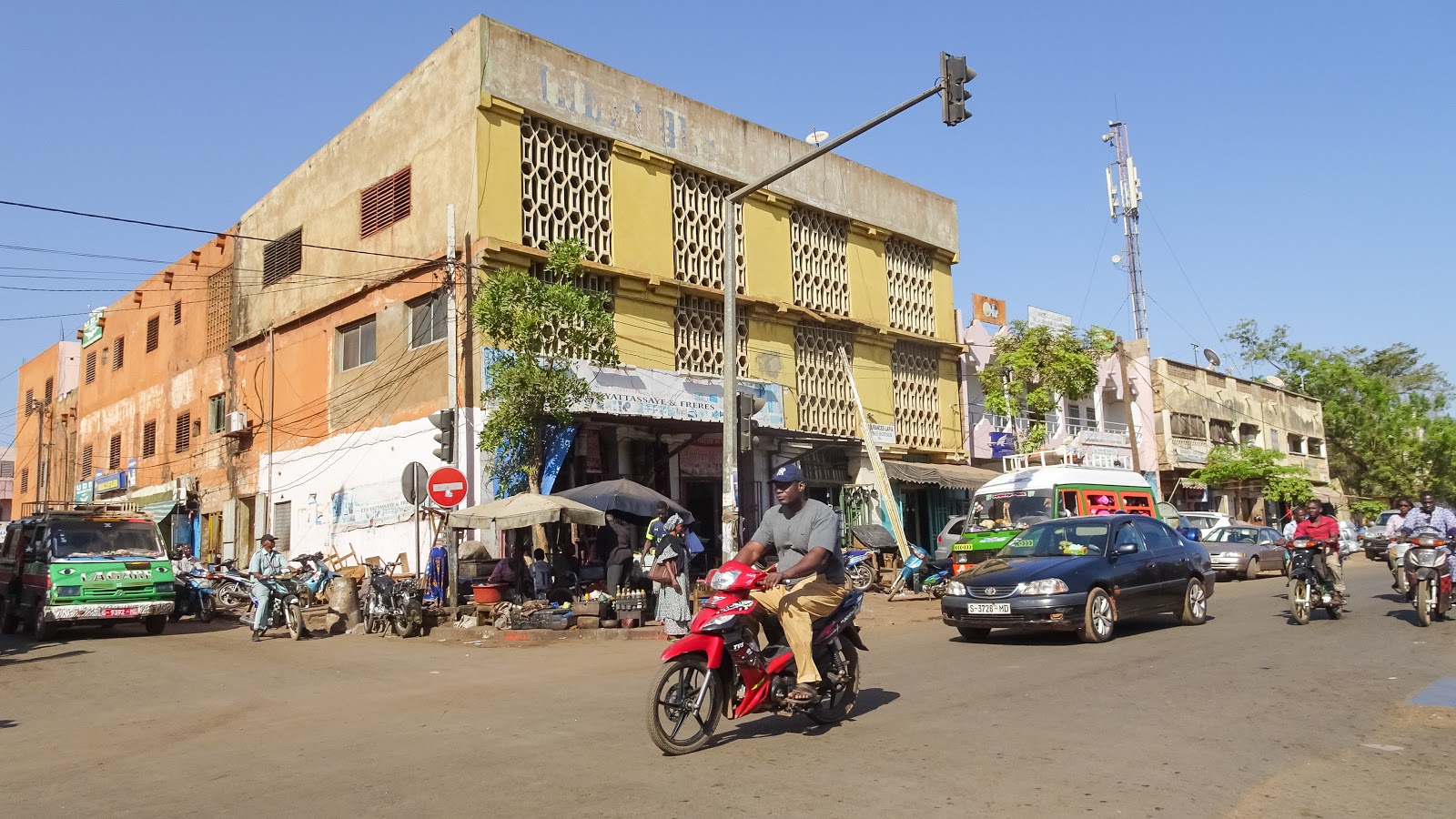 Mali - Hiking in Sub-Saharan Mountains - Sven's Travel Venues