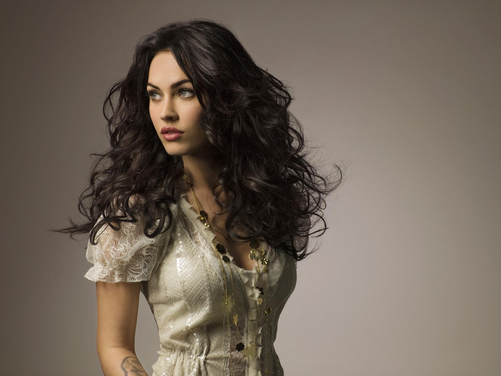 Foxy Megan: Megan Fox (Cosmo Magazine 2008) HQ