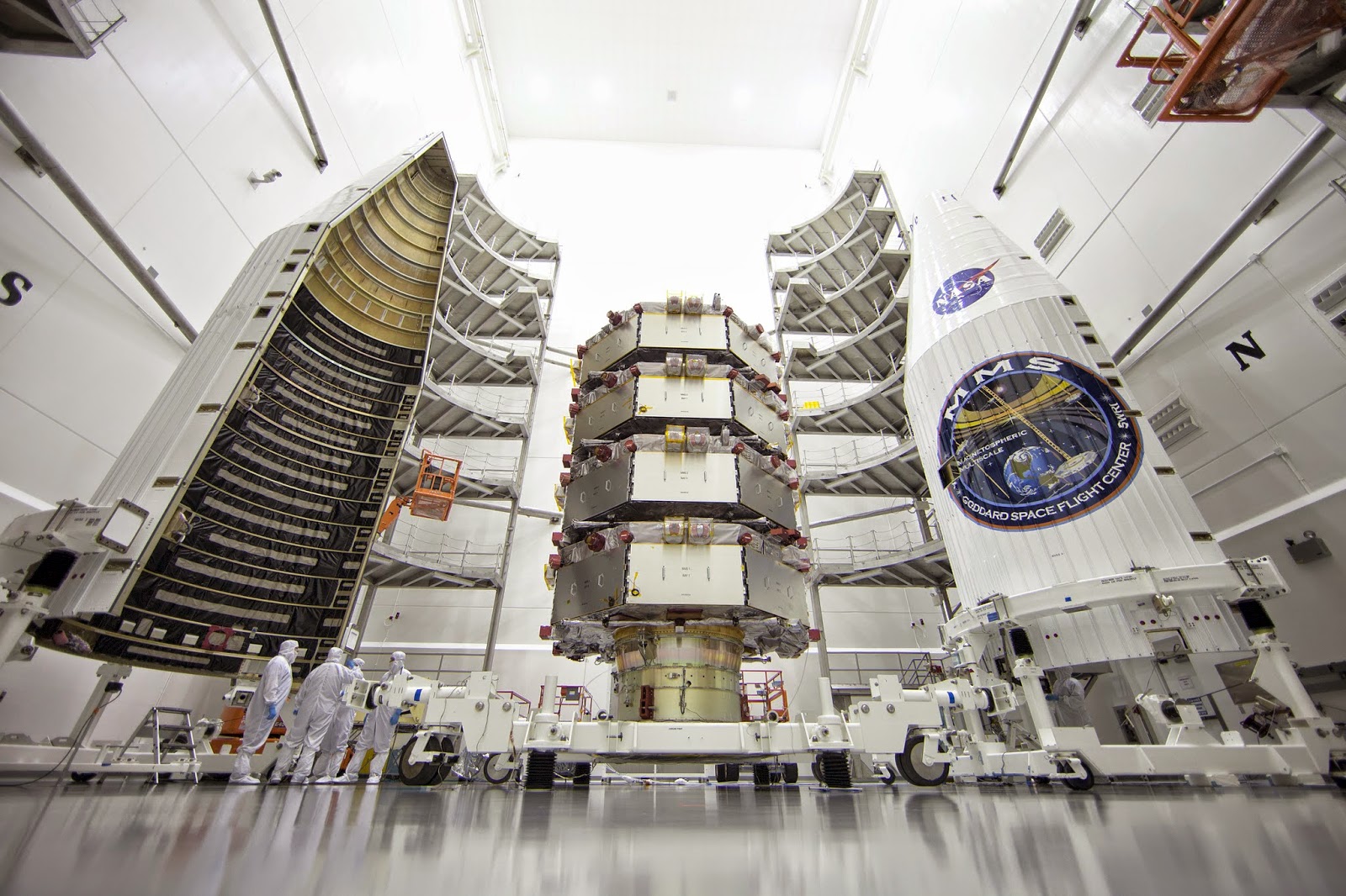 [사진] 오늘의 NASA 사진 Magnetospheric Multiscale Observatories Processed for ...