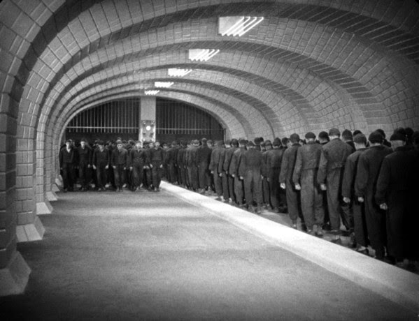 Charlie Serafini's Art Blog: Metropolis Film Review