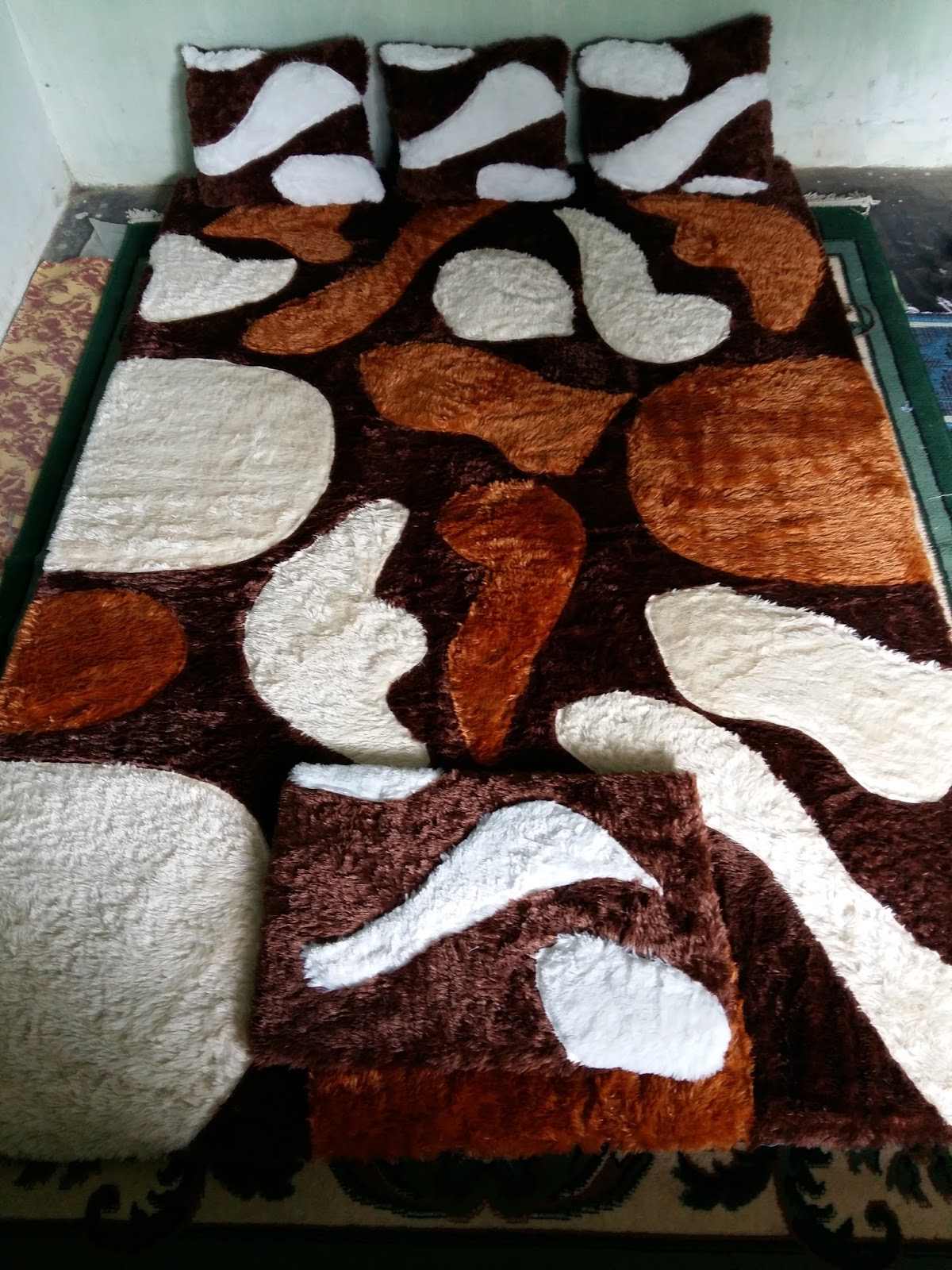 Grosir Karpet Karakter Murah Berkualitas: Jual Karpet Motif Kulit Binatang