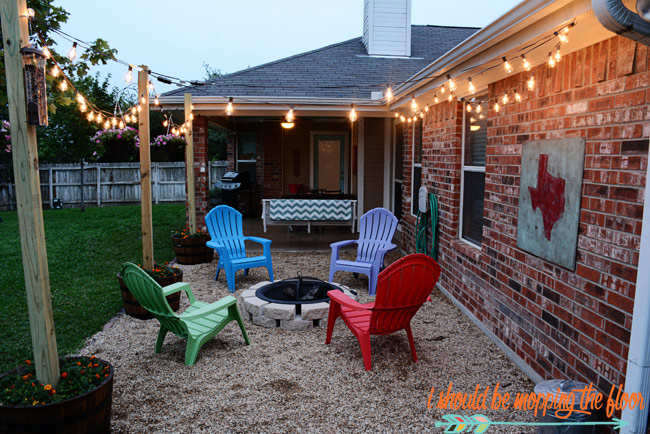 DIY Patio Area with Texas Lamp Posts | i should be mopping the floor