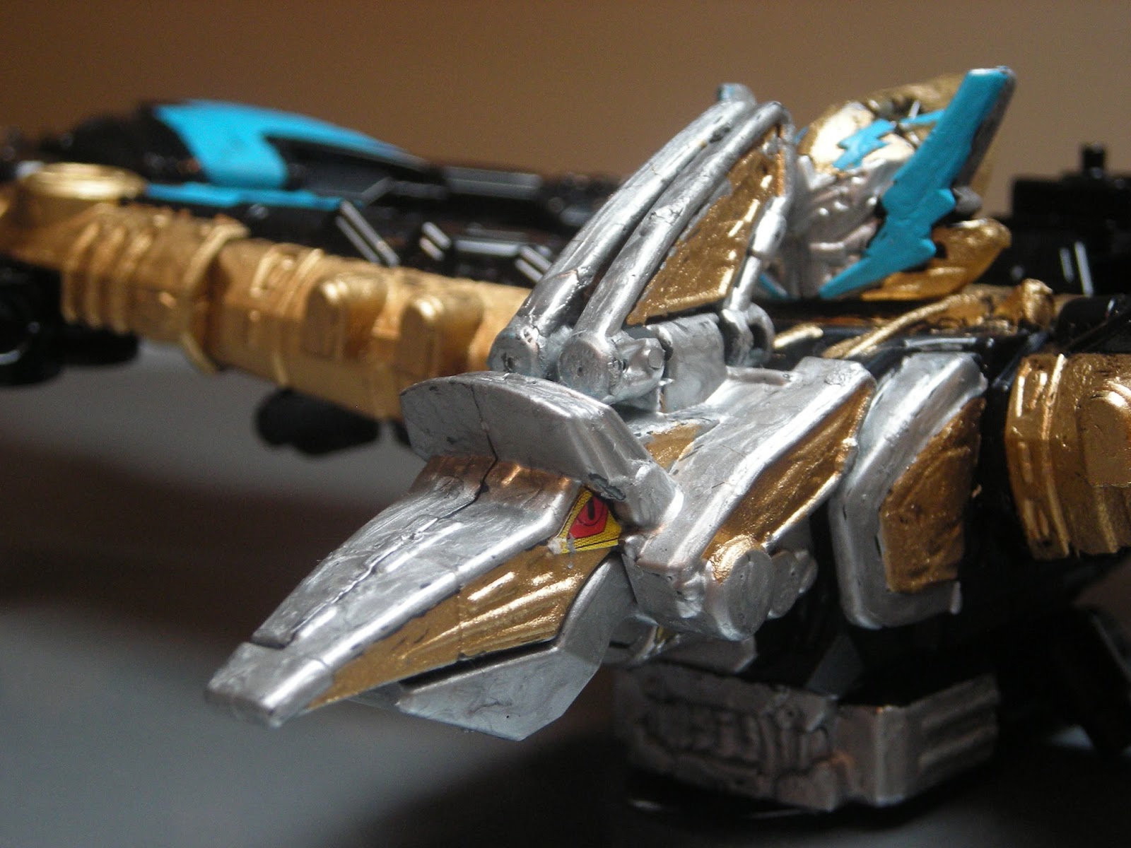 Kyoryu Gold Wallpaper