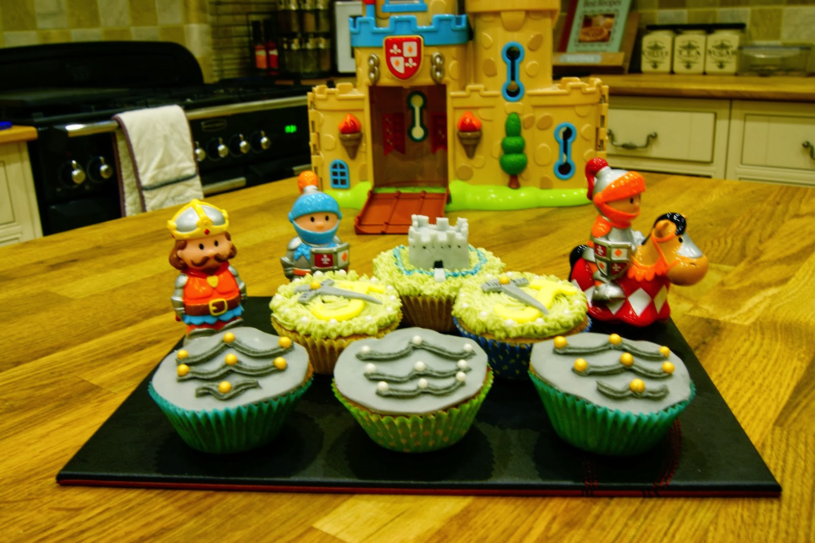 Anne's Kitchen: Justin and the Knights of Valour Cupcakes