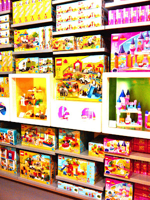 First look: New LEGO Store at Discover Mills Celebrates it's Reopening ...