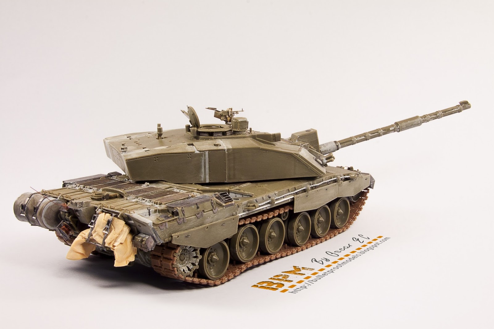 Bulletproof Models: Challenger II Kfor (Assembly / Montaje)