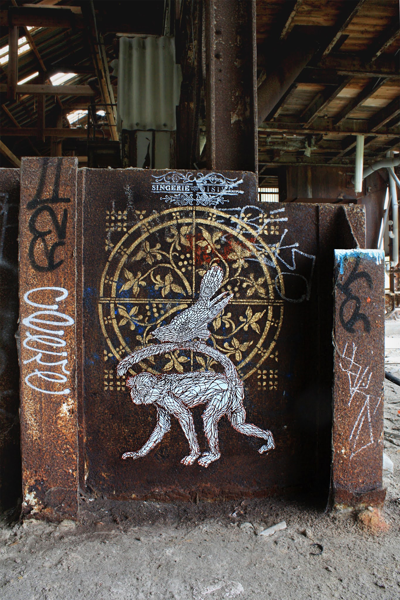 GRÁFICA URBANA - Monkey Bird Crew