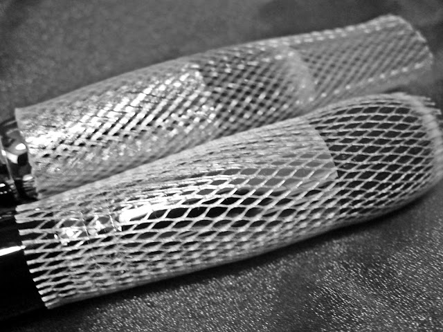 WICKERMOSS: Do-It-Yourself: Makeup Brush Guards From Flowers!