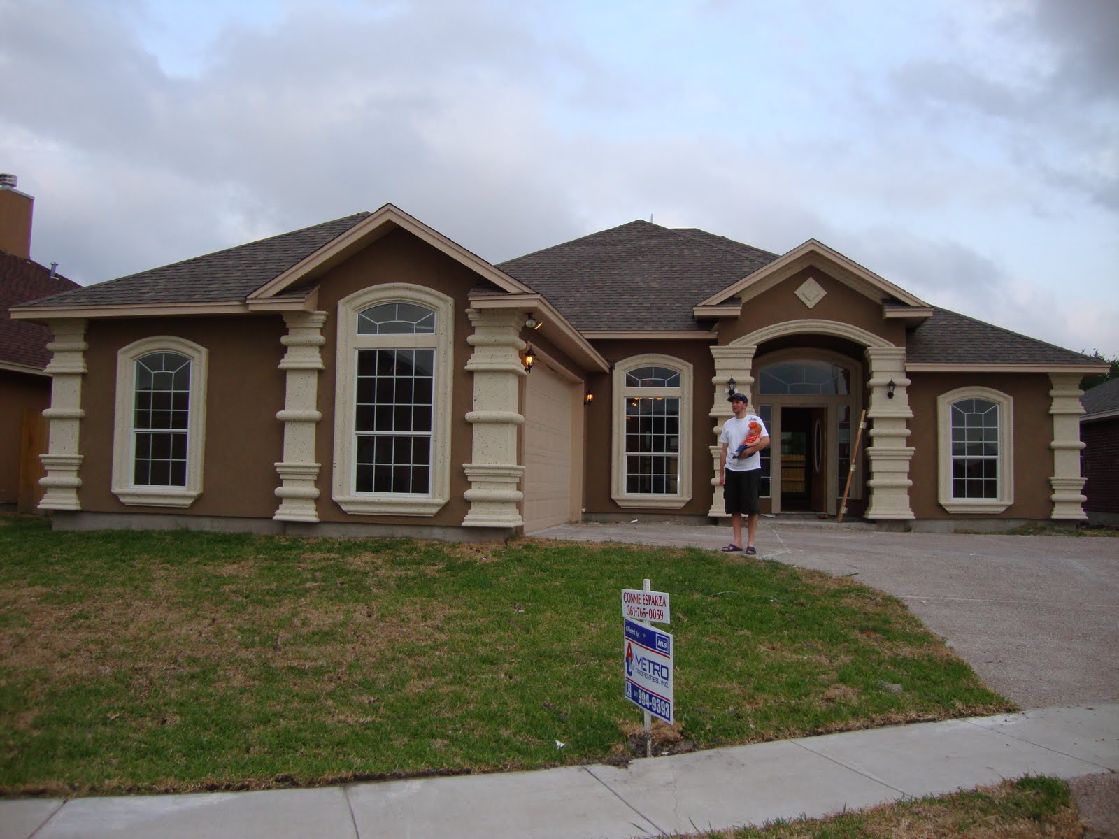Brett, Chantee, and Isabel Wyatt