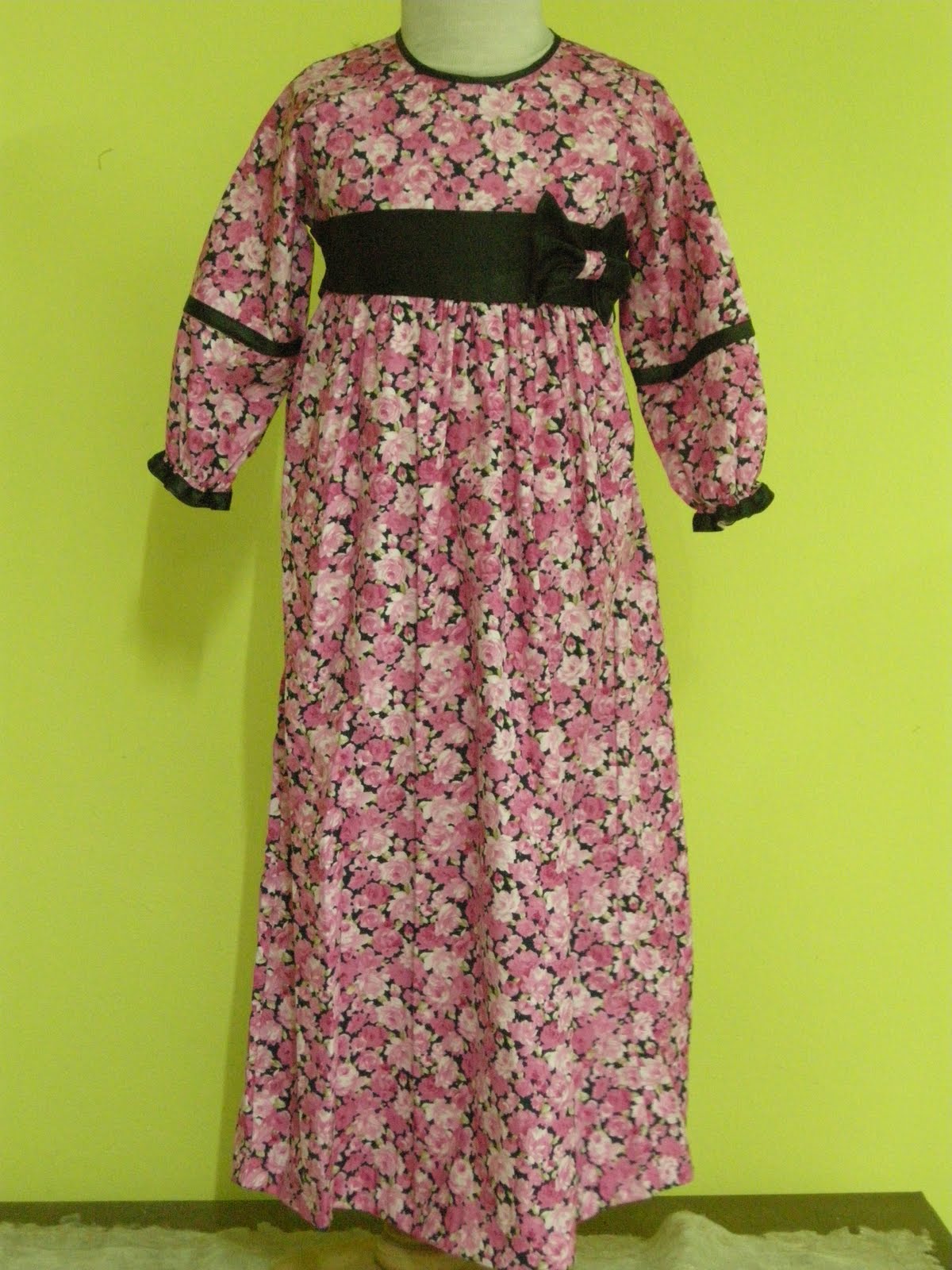 srisutera: GAUN LABUH / JUBAH MODEN UNTUK KANAK-KANAK