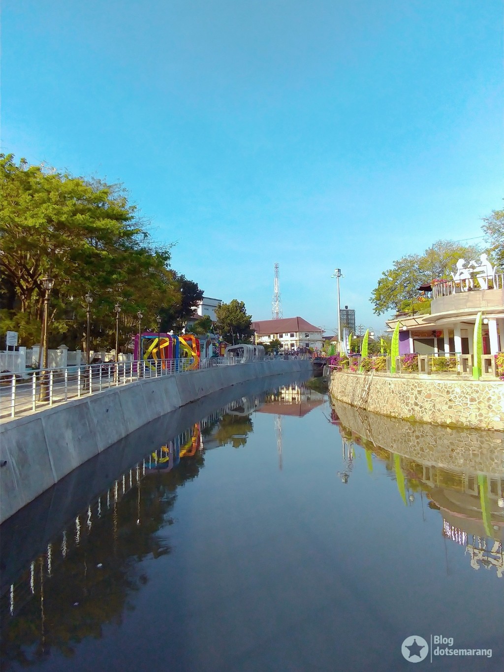 Taman Kalisari Semarang, Spot Selfie Dengan Pemandangan Sungai