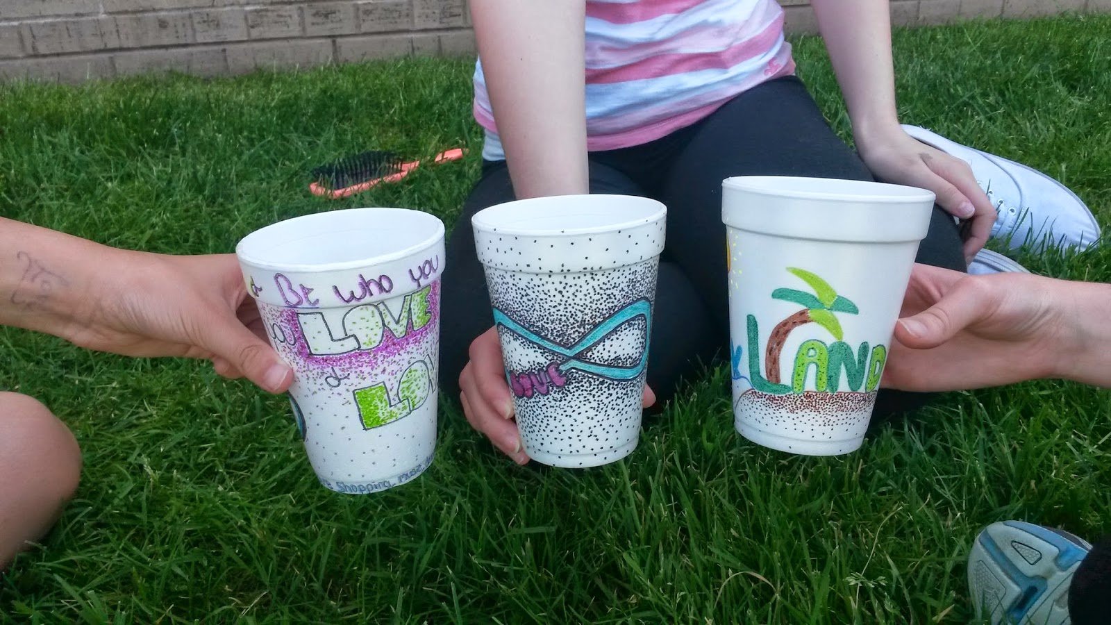 The Whole World's An Easel: Creative Cups!