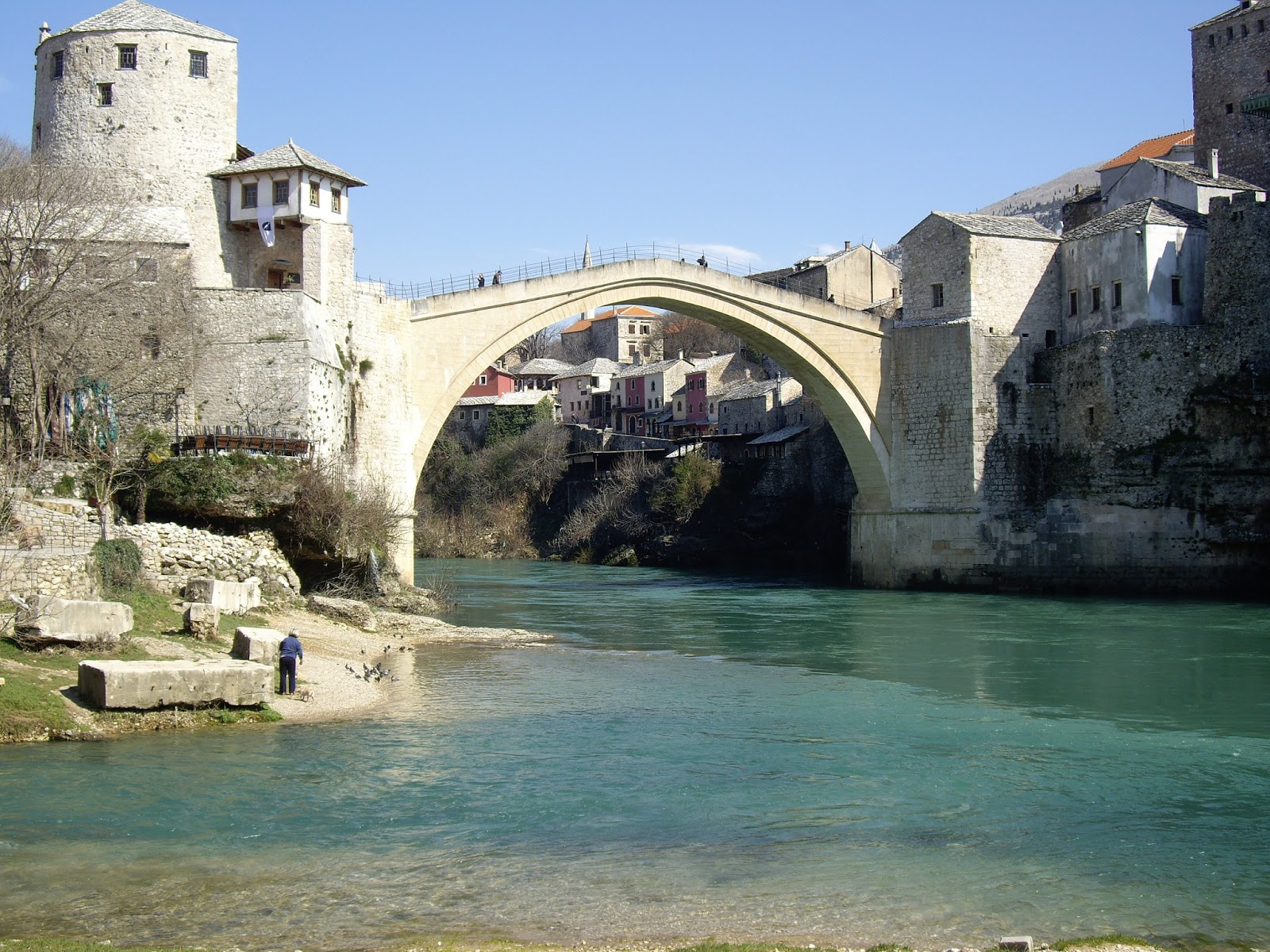 VOYAGE VOYAGE: Belleza herida de guerra: MOSTAR