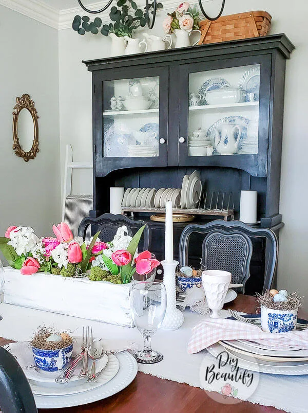 Easy and Thrifty Decorating Ideas for a Spring Table - DIY Beautify ...