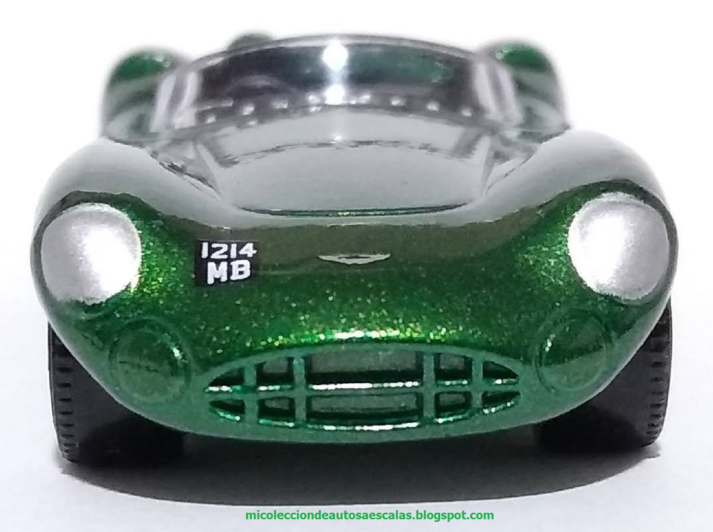 Mi colección de autos a escala.: 1956 Aston Martin DBR1 Matchbox 1:64