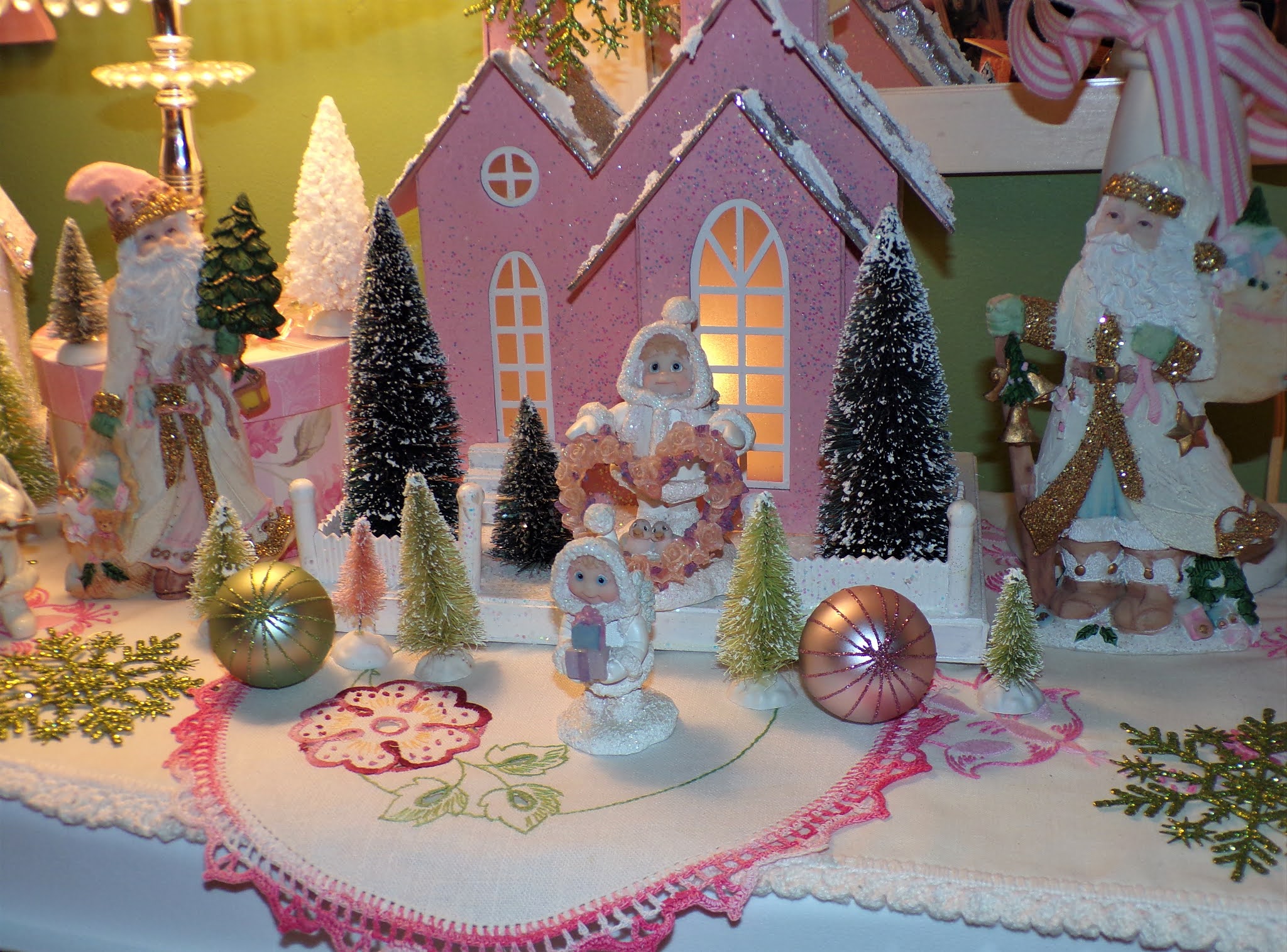 A DEBBIE-DABBLE CHRISTMAS: Christmas in the Craft Room, 2020