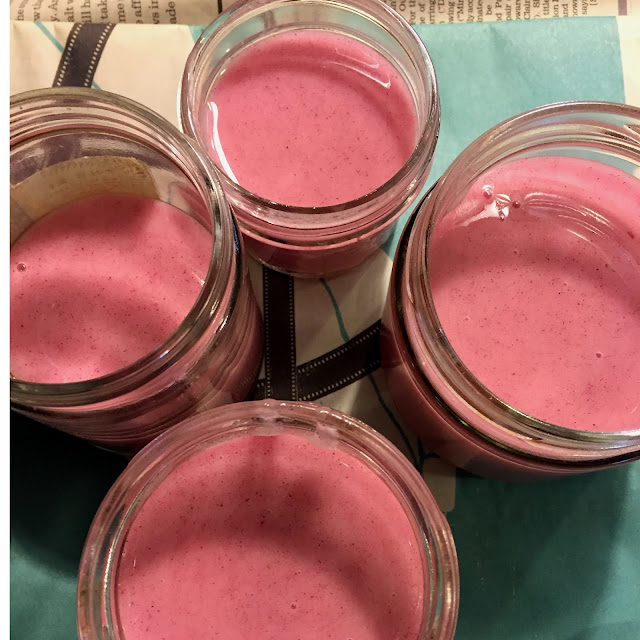 the glutton's progress: Jammin' with Rose Jam