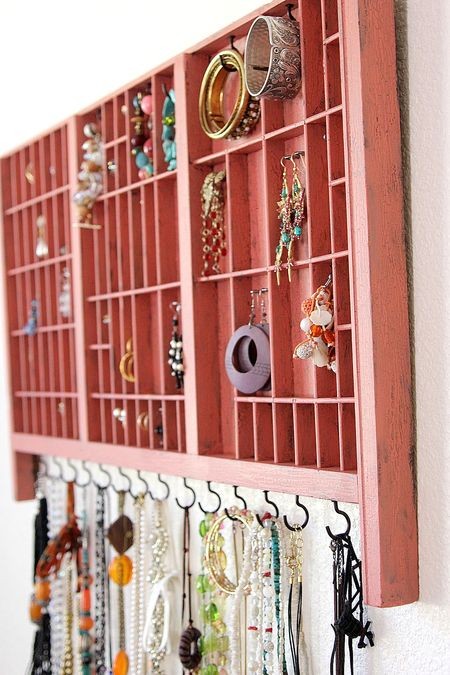 How To Be Stunning: More fun ways to hang your jewelry :)