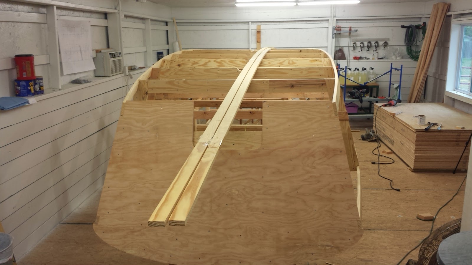 The Redwing 23 Classic: Transom, Chine and Inwale... the build resumes ...