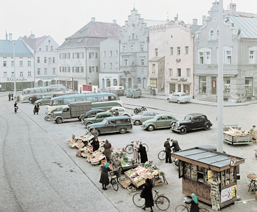 Rare and Amazing Color Photographs Capture Everyday Life in Germany ...