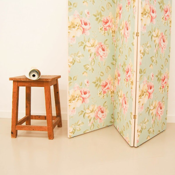 [DIY] Cómo hacer un biombo sencillo con papel pintado | Decoración