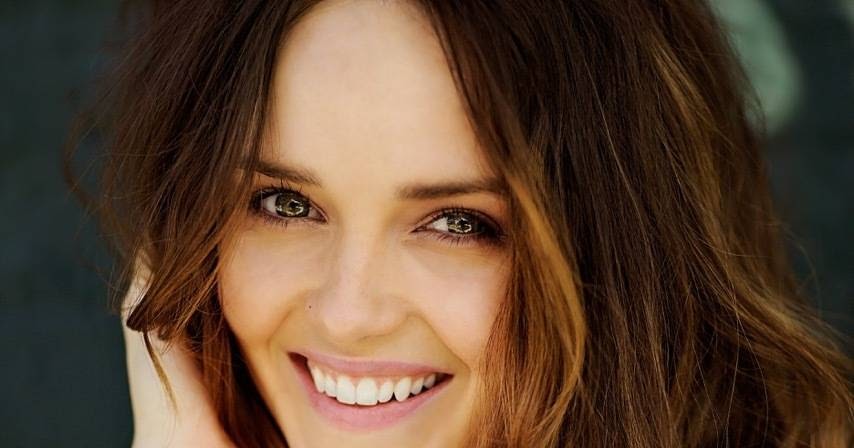 aboutnicigiri: Rebecca Breeds