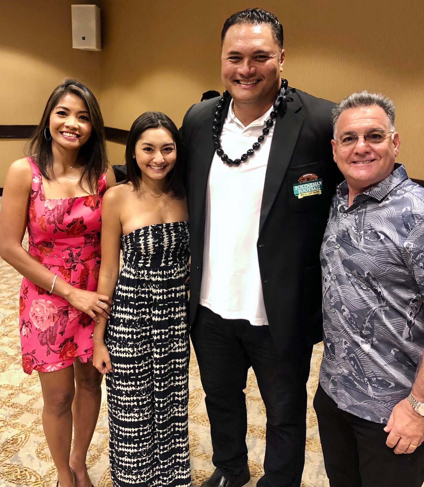 GREAT EATS HAWAII: POLYNESIAN FOOTBALL HALL OF FAME DINNER