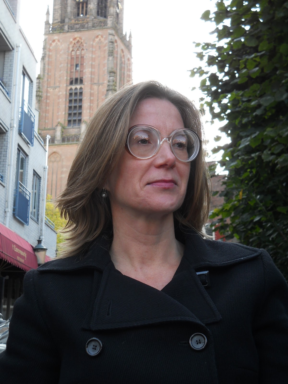 More ladies behind crystal veil: oktober 2011