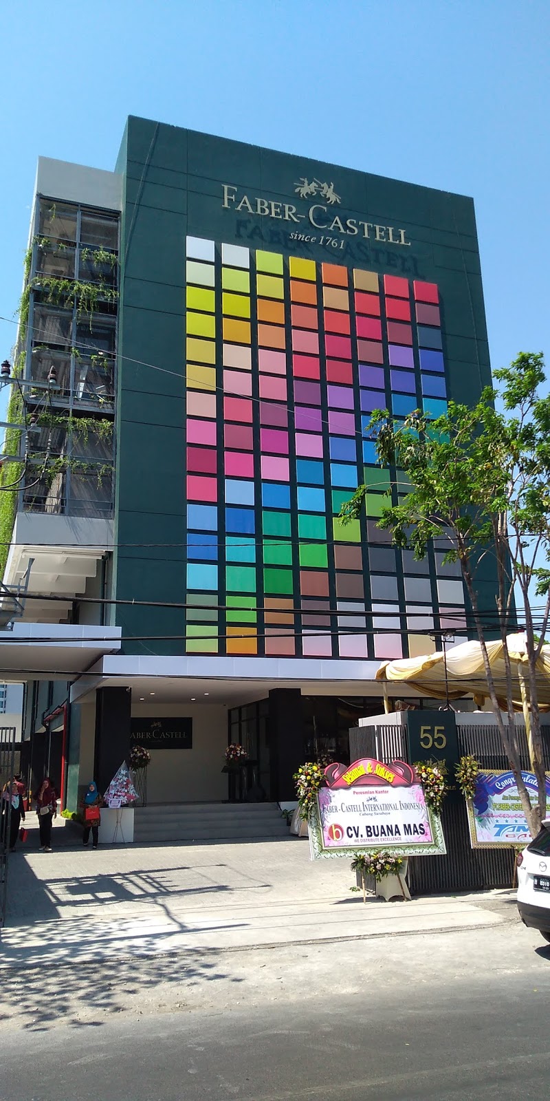 Kantor Baru Faber Castell Cabang Surabaya dengan Konsep Art Center