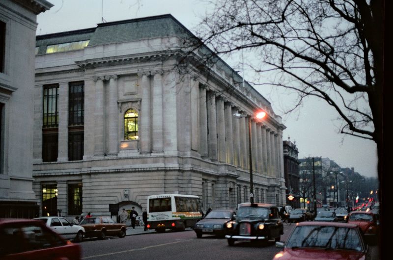 Street Scenes of London in 1987 Through Fascinating Photos ~ Vintage ...