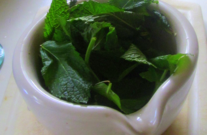 Sauce (The Food Blog): Strawberry Mint Jam