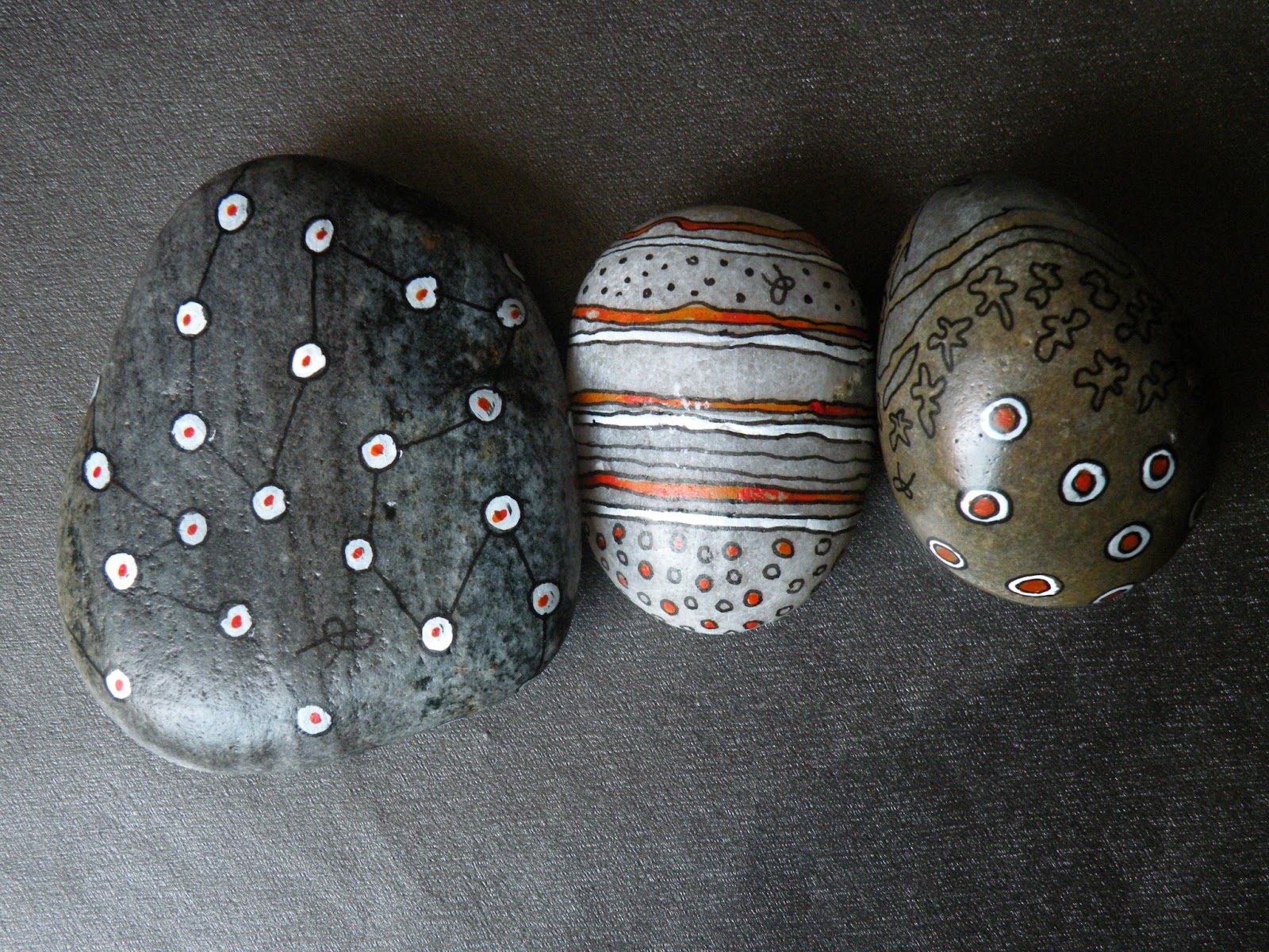 oeuvresverotib: Les galets colorés