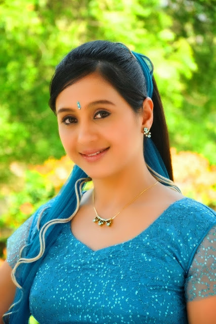 Best Actress Devayani Wallpapers and pics: Actress Devayani Wallpapers ...