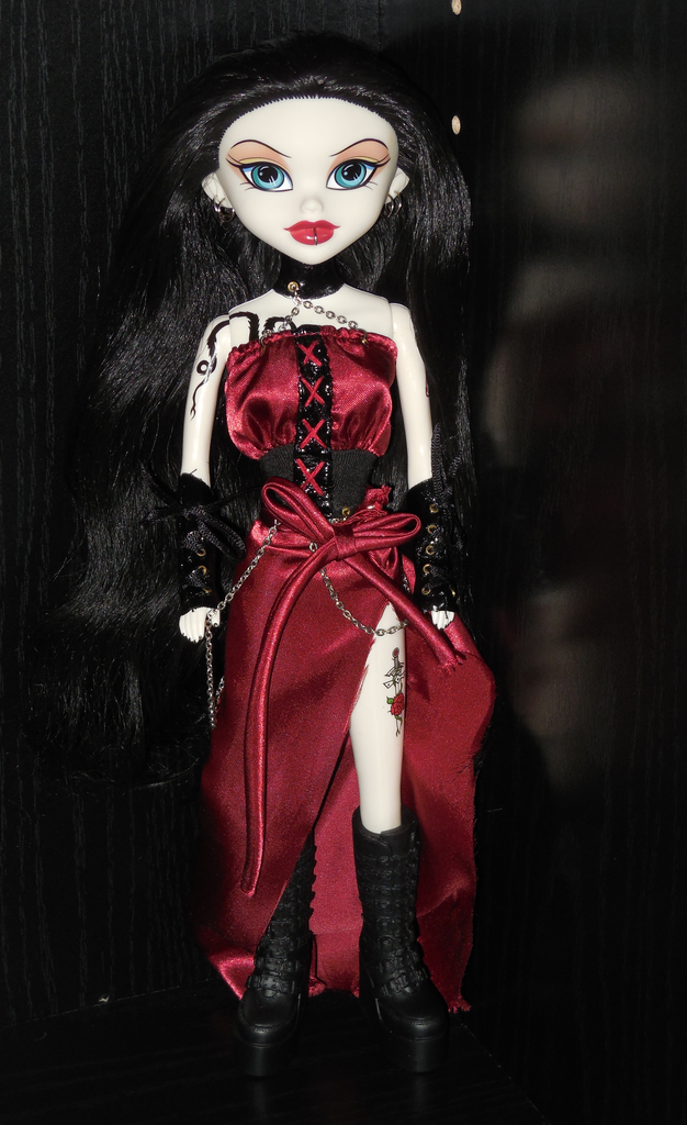 Veni Vidi Dolli: COLLECTION OVERVIEW: Bleeding Edge Goths