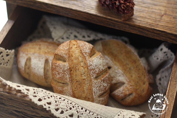 Nasi Lemak Lover: Pain Autumn ( wholemeal Artisan Bread) 全麦面包
