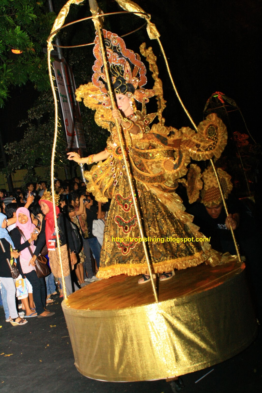 Roro Jonggrang Performer : Teens and Adults ~ Uniquely Indonesia