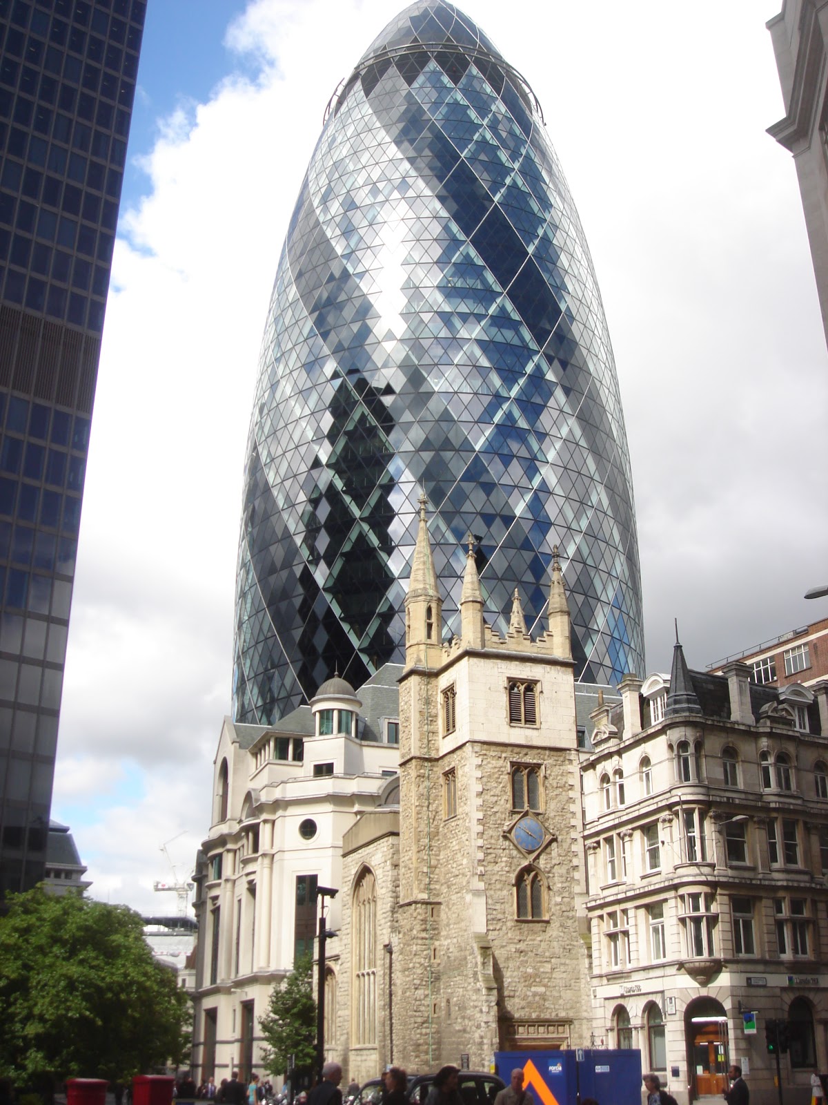 From Arse To Elbow: Spaceships of London