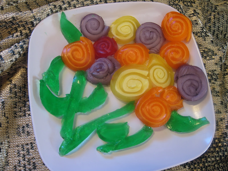 The Better Baker: Pinwheel Jello Flowers