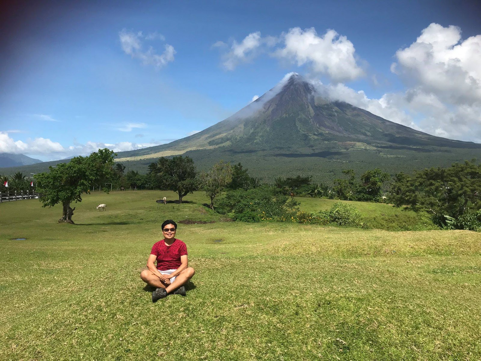 LEXICAL CROWN: THE BEST LOCATION TO CAPTURE MAYON VOLCANO