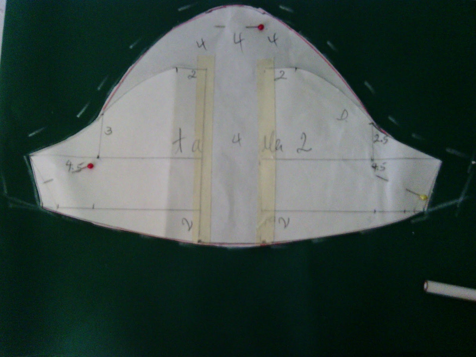 creapatronesycoseconjudy: DISFRAZ DE CHILINDRINA.